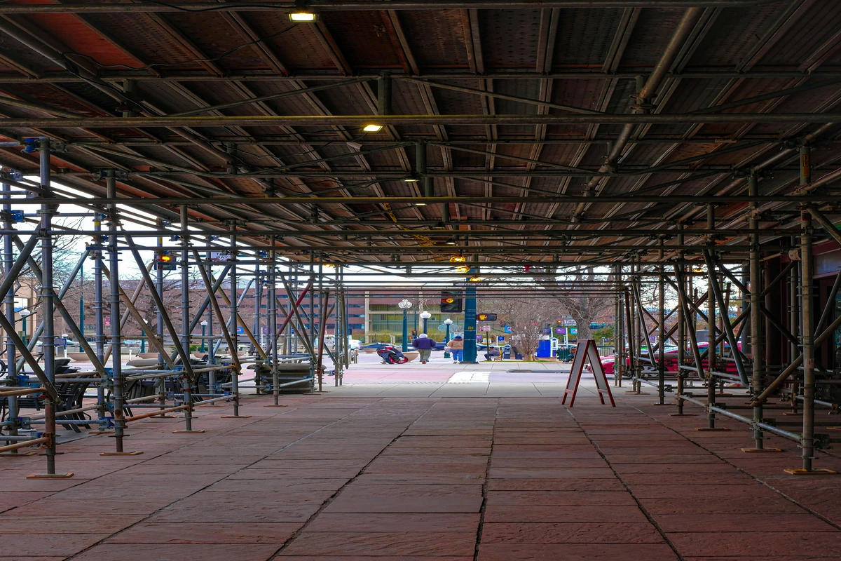 Construction workers Injuries On Inappropriate Scaffolding